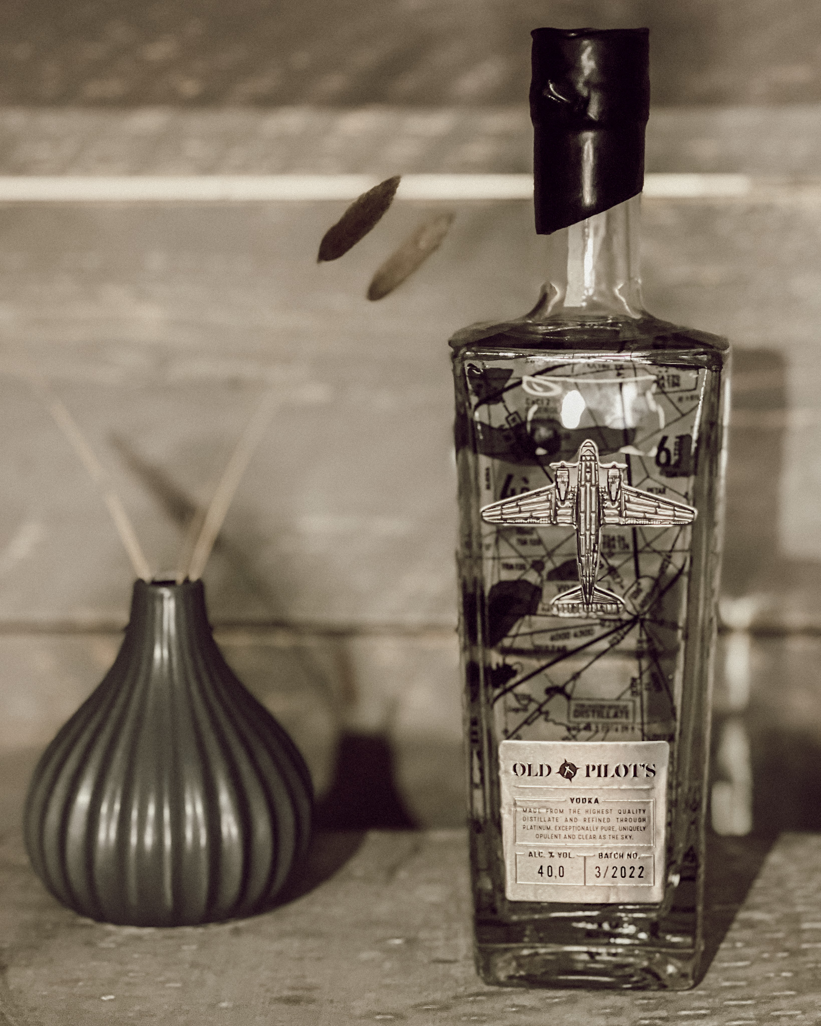 Old Pilot´s Vodka 0,7l • 8Pearls - Lifestyle mit Fernweh